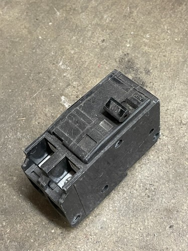 Square D 100 Amp 2 Pole Type QOB Circuit Breaker 240V Bolt On QOB2100 ...