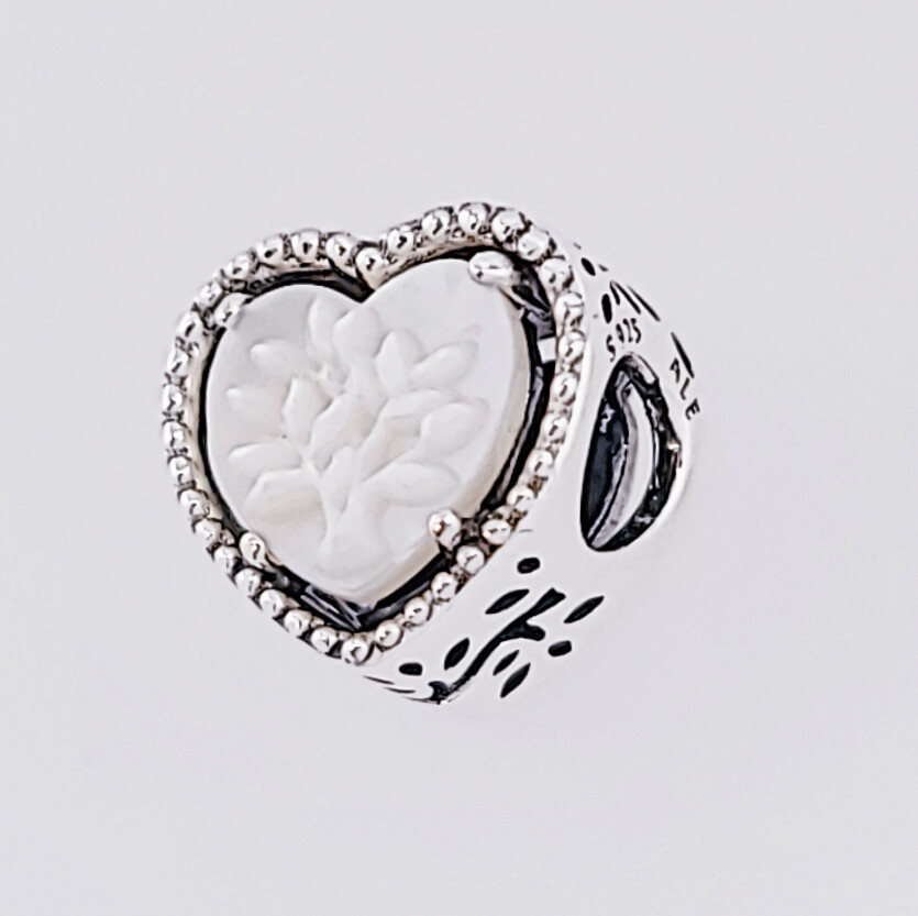 New 100% Authentic PANDORA 925 Ale Openwork Heart & Family Tree Charm ...