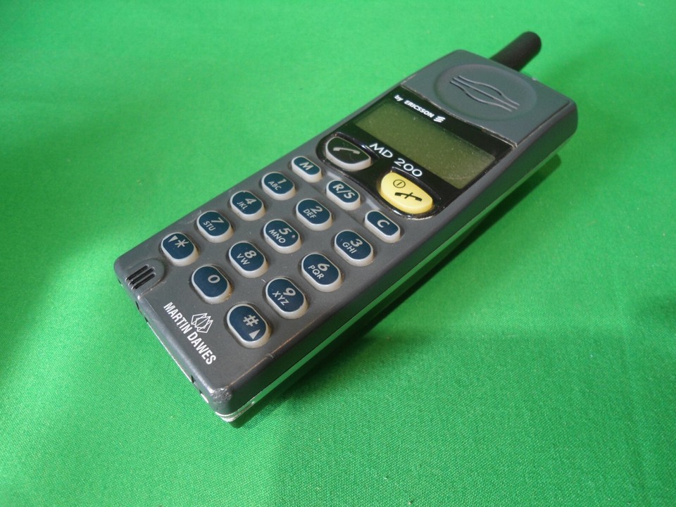 Vintage 1994 Ericsson MD200 Martin Dawes Classic Mobile Brick Phone ...