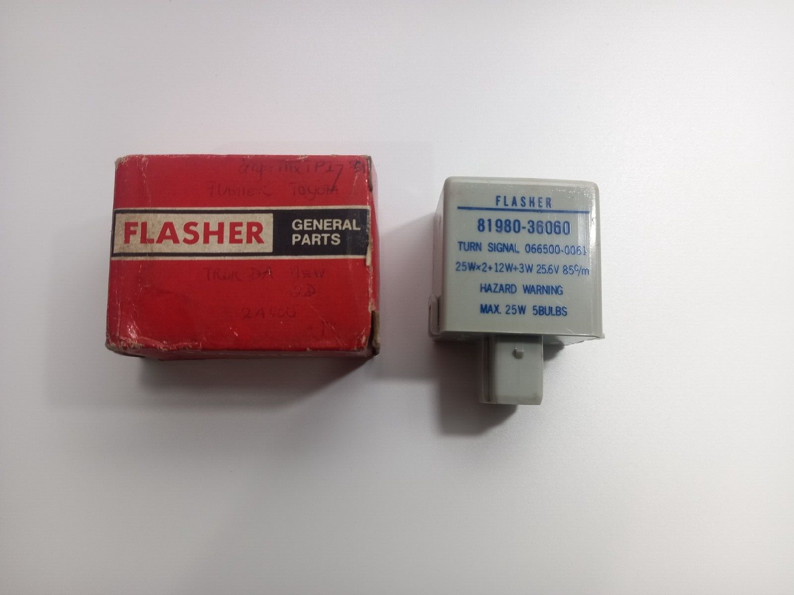 81980-36060 Toyota Land Cruiser BJ70 HJ60 Hilux Dyna FLASHER ASSY TURN ...