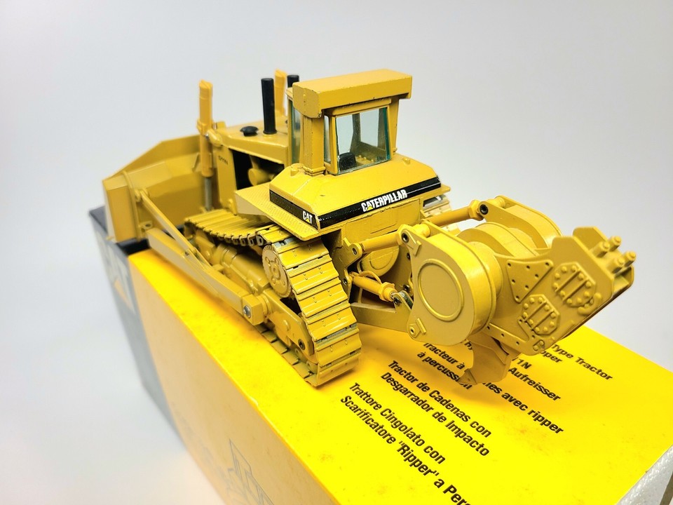 Caterpillar Cat D11N Dozer with Impact Ripper Conrad 1:50 Scale Model ...