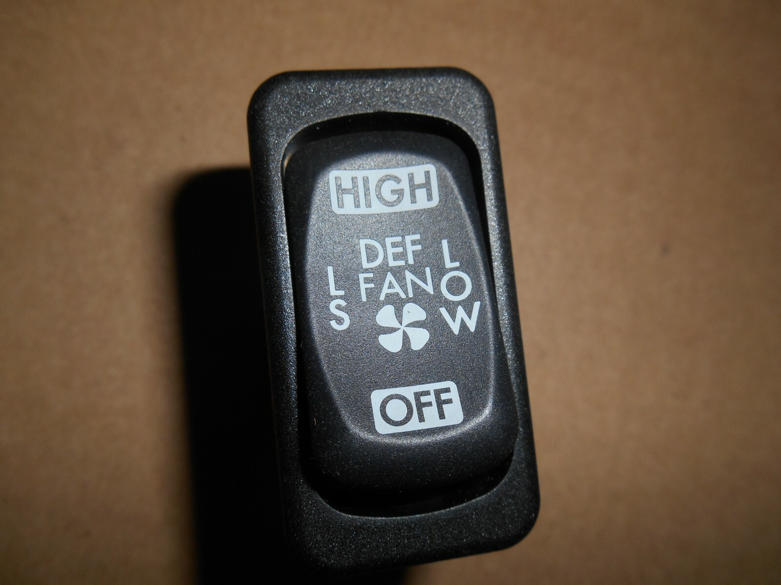 # 5105059 Thomas Bus/ FREIGHTLINER DEFROSTER FAN SWITCH | eBay