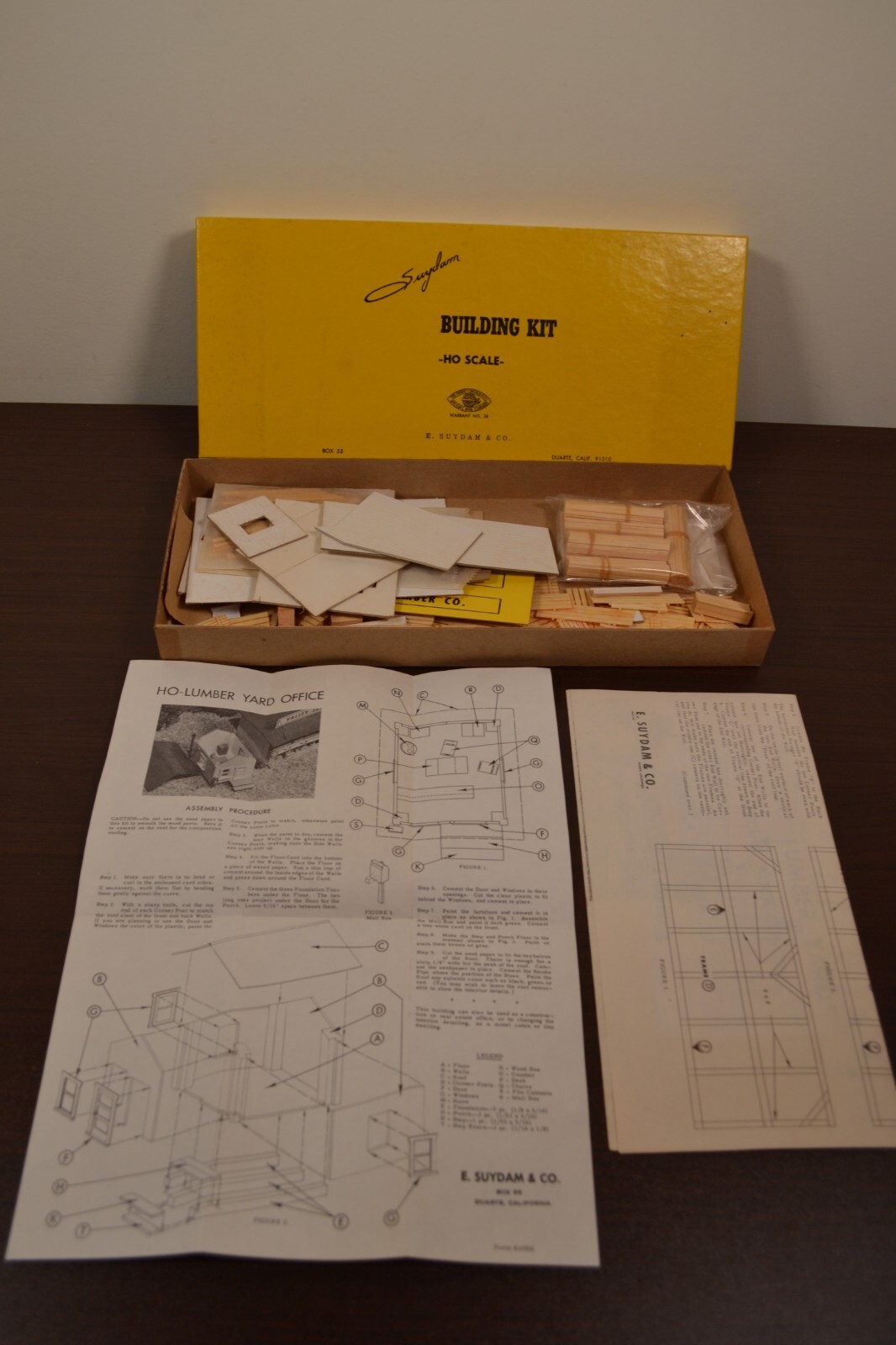 HO Suydam Building Kit #561 Lumber Yard Rack & Office | eBay