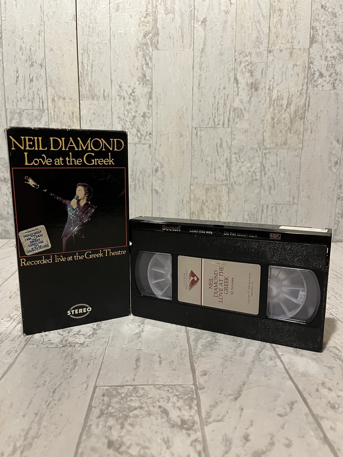 Neil Diamond Love at the Greek VHS!!! (1984) Sweet Caroline!!! Vestron ...