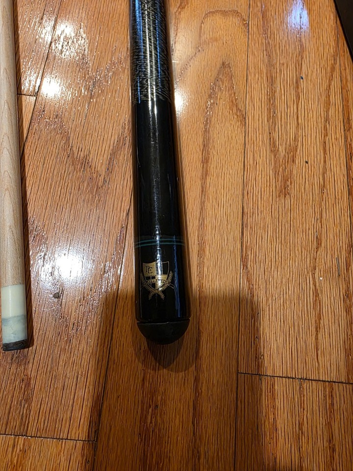 Vintage Player's Edge pool cue with hard case (green inlays with ...