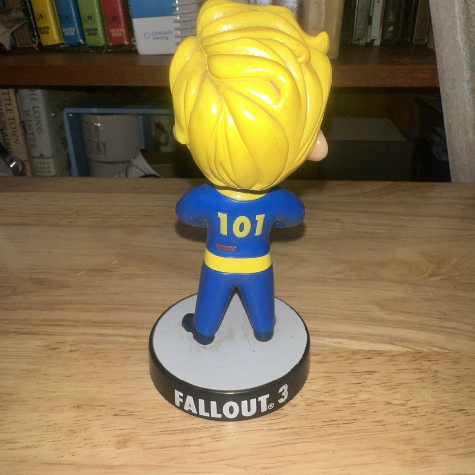 Fallout 3 Collectors Edition Original "Vault Boy/Pip Boy" Bobblehead ...