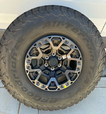 17" Ford F-150 Raptor R OEM BEADLOCK rim wheel 37" tire spare One 2024 ...