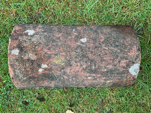 REDLAND RECLAIMED ROOF RIDGE TILE: L 44.5cm x W 26cm x H 10cm | eBay UK