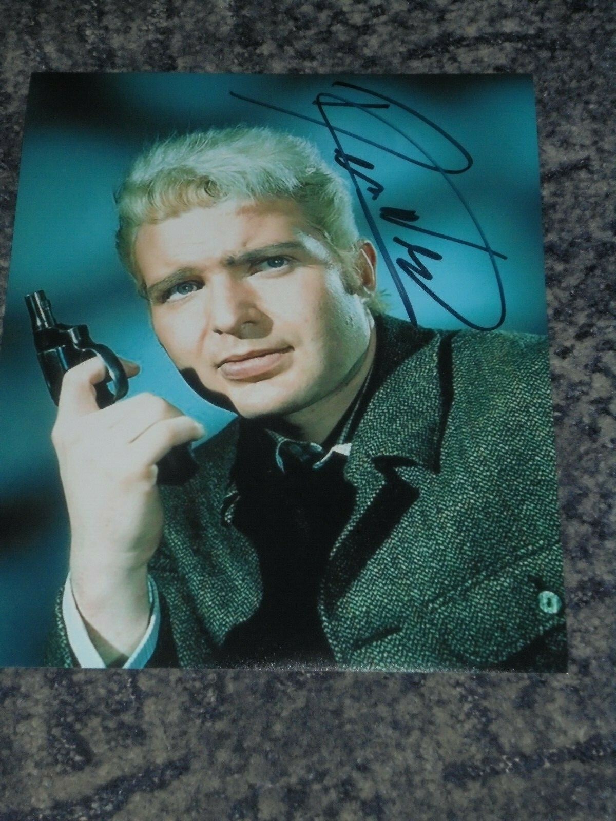 DERREN NESBITT- MAN IN A SUITCASE / WHERE EAGLES DARE - 10x8 PHOTO ...