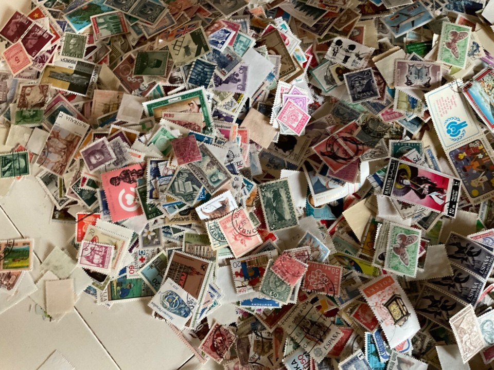 World Stamps off paper vintage 1800s to modern 3000 unpicked new stock ...