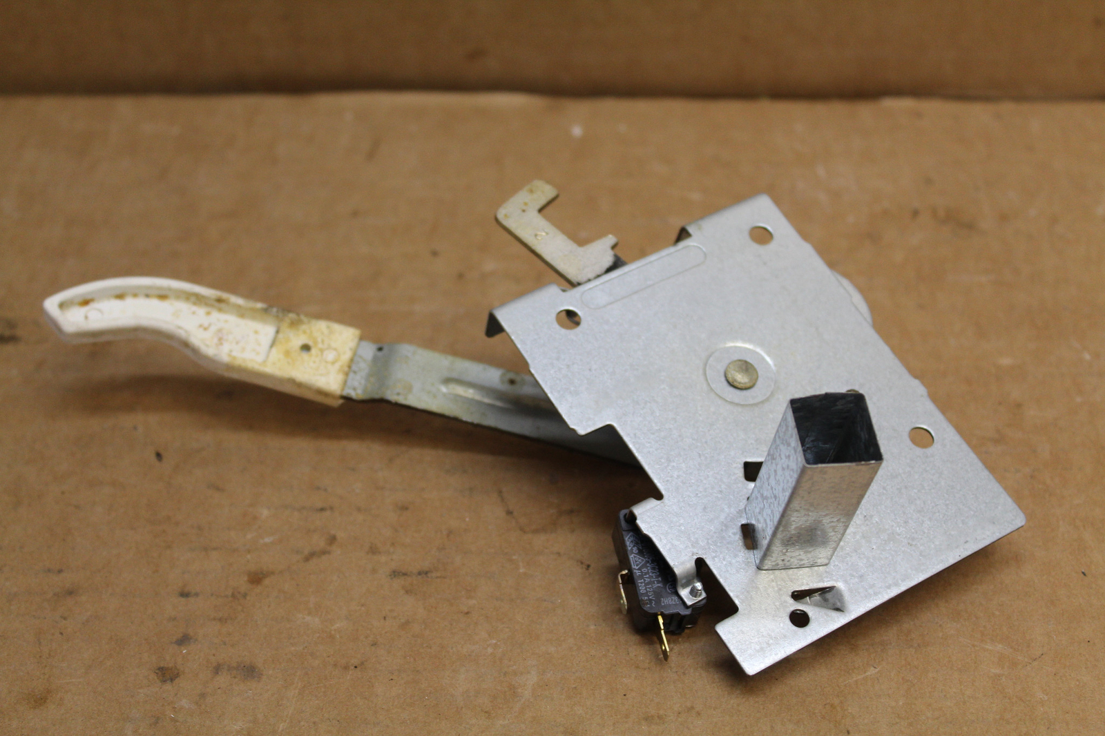 GE Range Door Lock Latch Ass. Part # WB14T10040 WB14T10053 | eBay