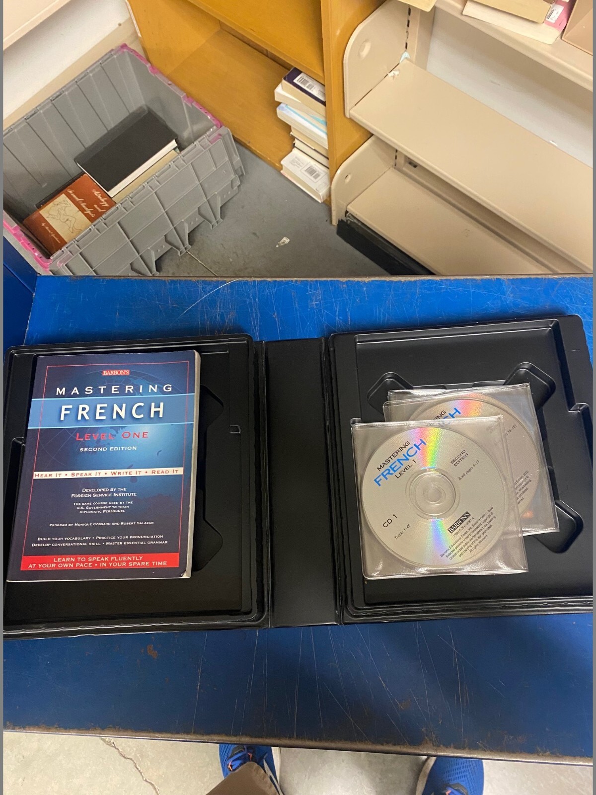 Mastering Series/Level 1 Compact Disc Packages Ser.: Mastering French ...