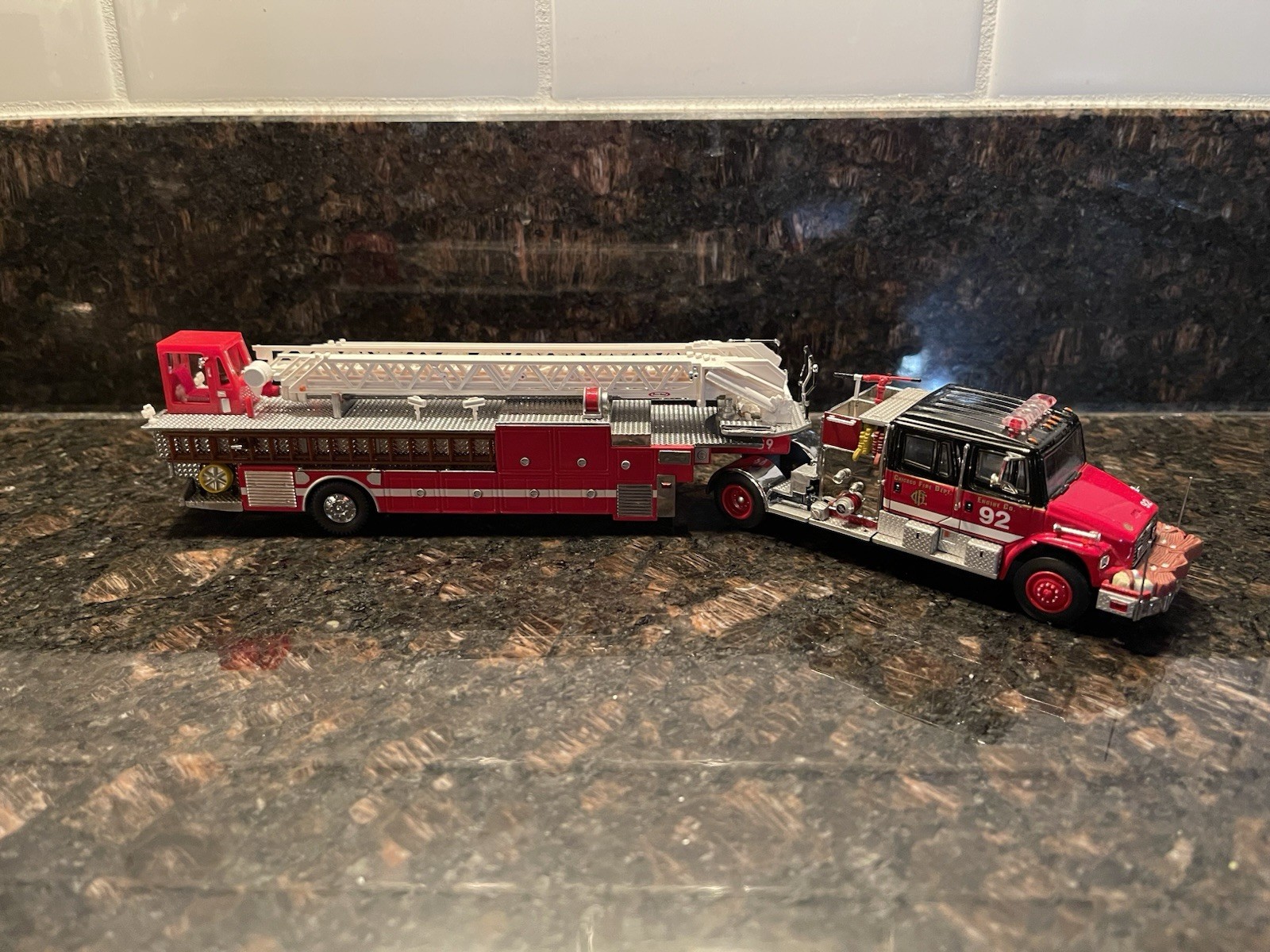 NEW! Code 3 Custom Chicago Fire Department Tractor Drawn Aerial Ladder ...