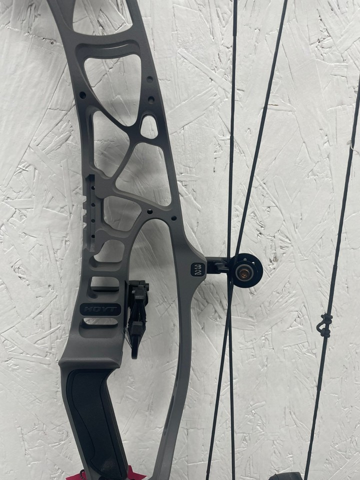 Hoyt Alpha Ax2 32 Compound Bow | eBay