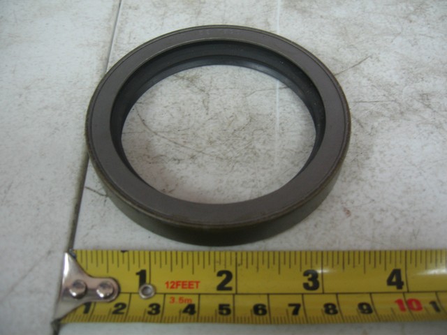 Rear Yoke Seal Excel # EM76900 Ref. # National 417484 415322r SKF 27295 ...