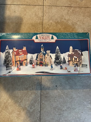 Christmas Valley Hollyshire Place Illuminated 16 Piece Painted ...