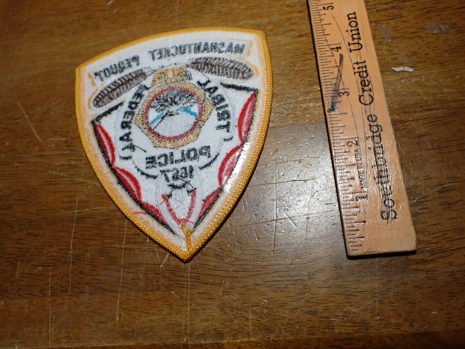 MASHANTUCKET PEQUOT TRIBAL POLICE EARLY VEST PATCH BX SS #10 | eBay