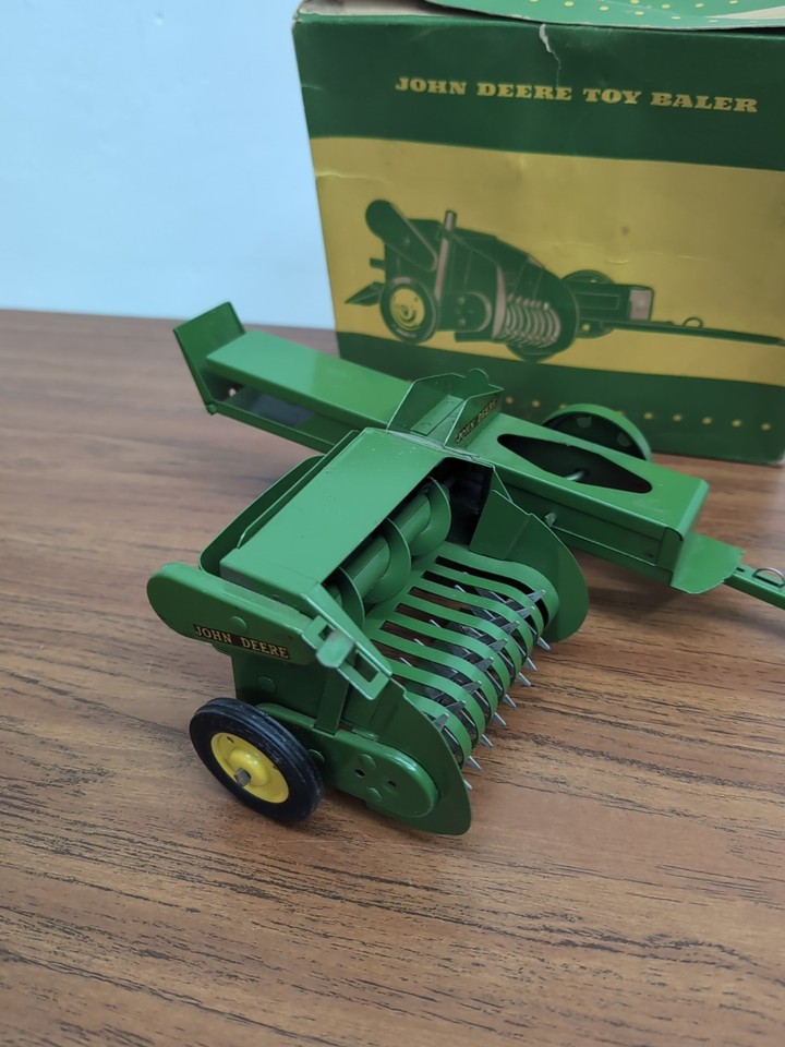 1/16 Eska Farm Toy John Deere 14T Baler With Box #2 | eBay