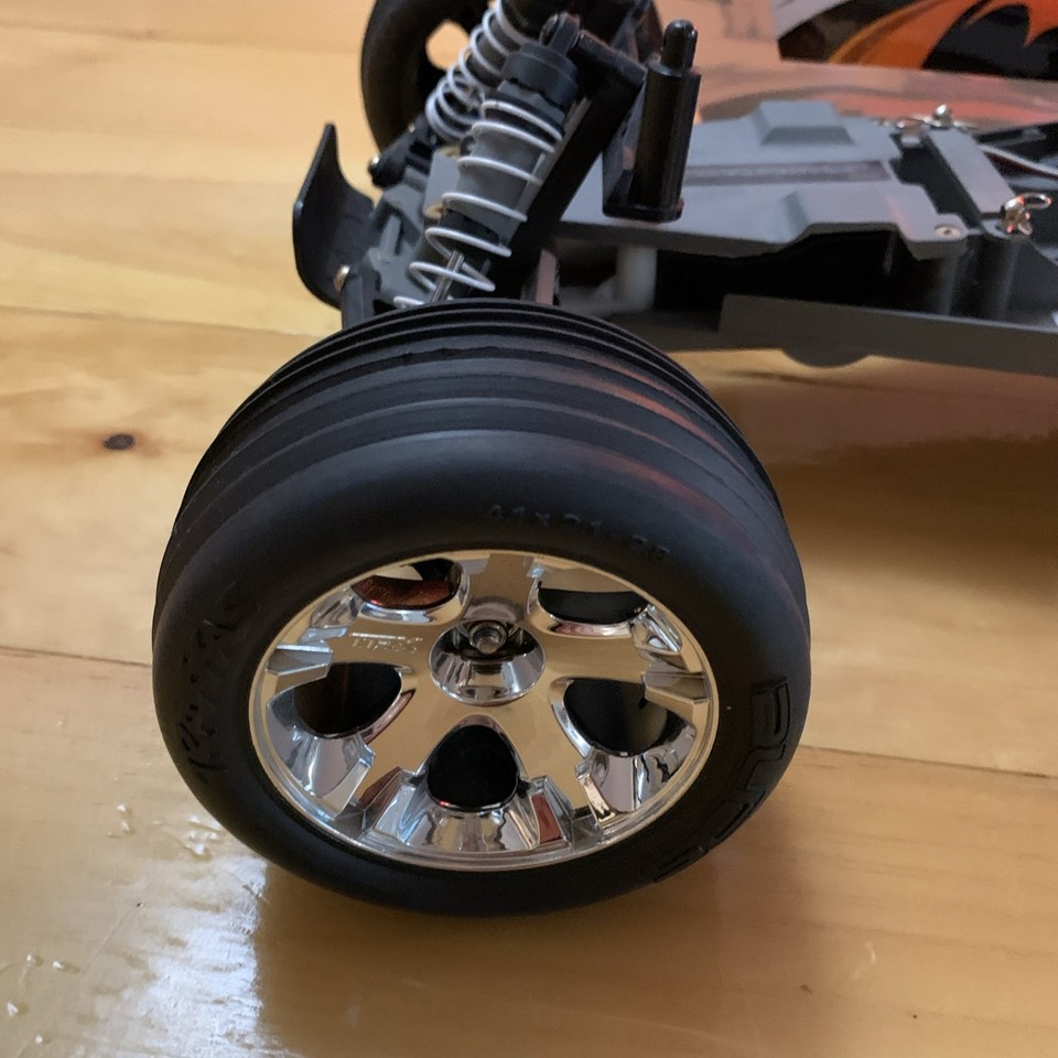 Traxxas Rustler 2WD —For Parts & Repair— Frame ,Servo ,Wheels and Body ...