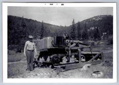 Vtg Photo - Broken tank tracks on a farm tractor | Jan 1966 | eBay