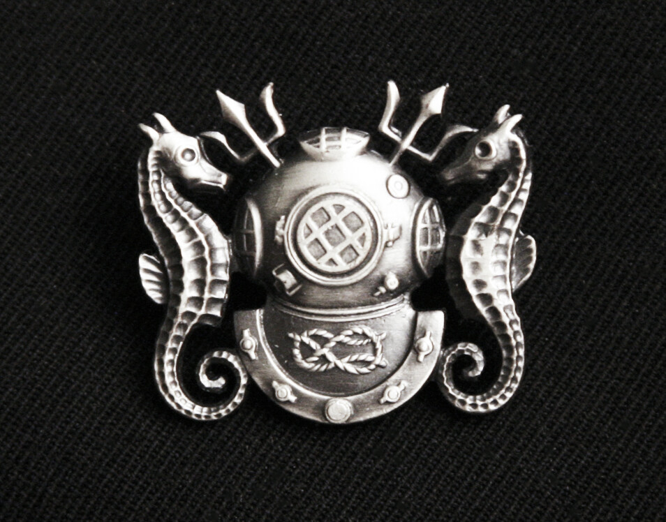 US NAVY MASTER DIVER BADGE; REGULATION FULL SIZE | eBay