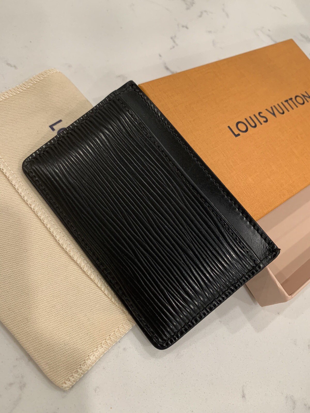 Louis Vuitton Card Holder in Epi Leather Black - Gem