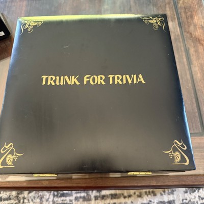 Vintage Trivial Pursuit Trivia Board Game Set With Trunk Case ...