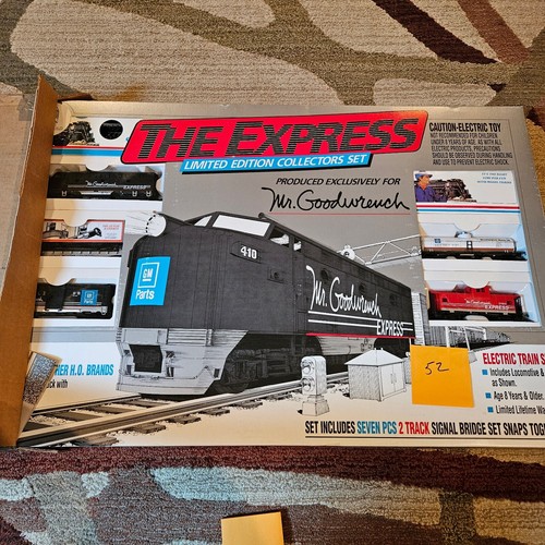 GENERAL MOTORS MR. GOODWRENCH "THE EXPRESS" H.O. TRAIN SET. MINT ...