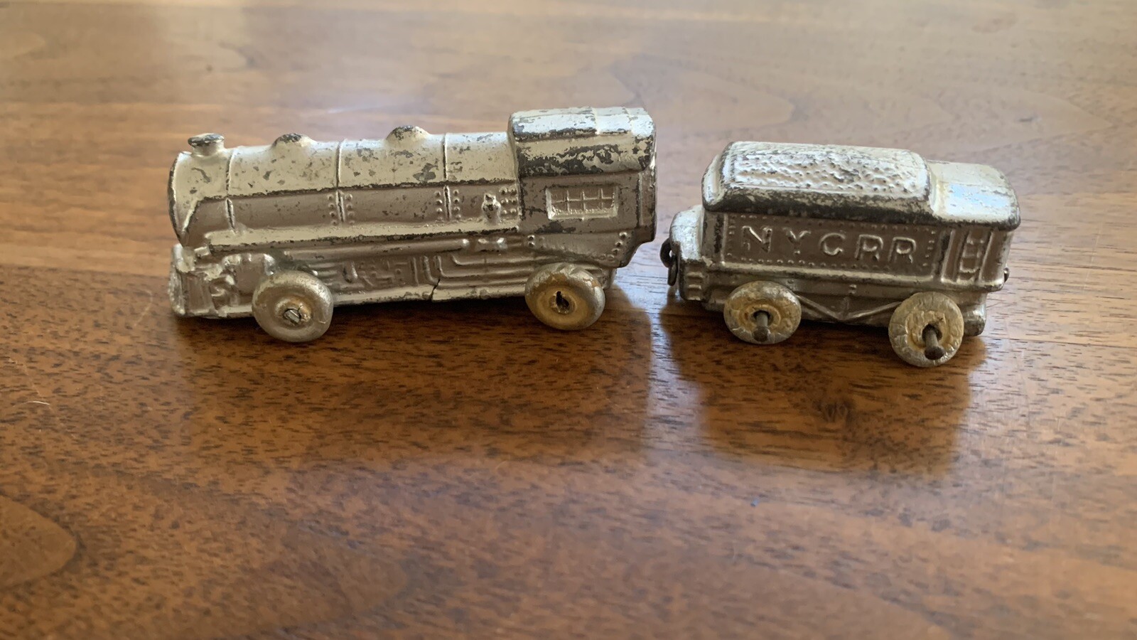 VINTAGE BARCLAY DIECAST METAL TOY TRAIN ENGINE & NYCRR CAR | eBay
