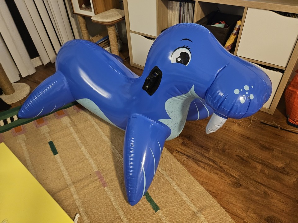 Intex Inflatable Wally The Walrus Pool Float Toy Rare Large Wal-Mart ...