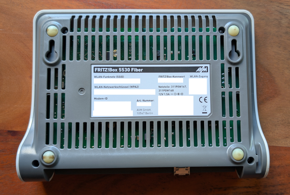 AVM FRITZ!Box 5530 Fiber Glasfasermodem 2x2 Wi-Fi 6 3 GBits 2.5-Gigabit ...