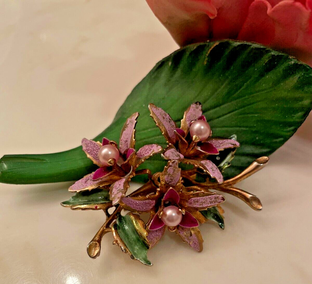 Vintage Enamel Floral Brooch Pin Purple Lilac w Sim Pearls Glittery Dew ...