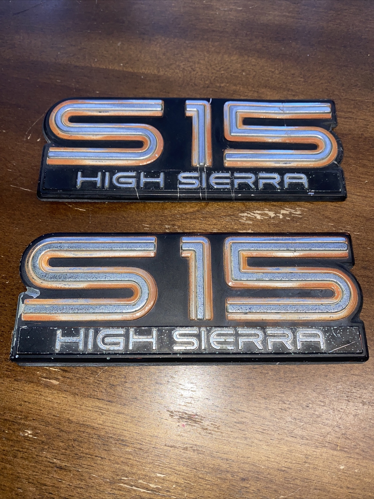 1986-1989 GMC Truck S15 High Sierra Fender Emblem Pair | Genuine OEM ...