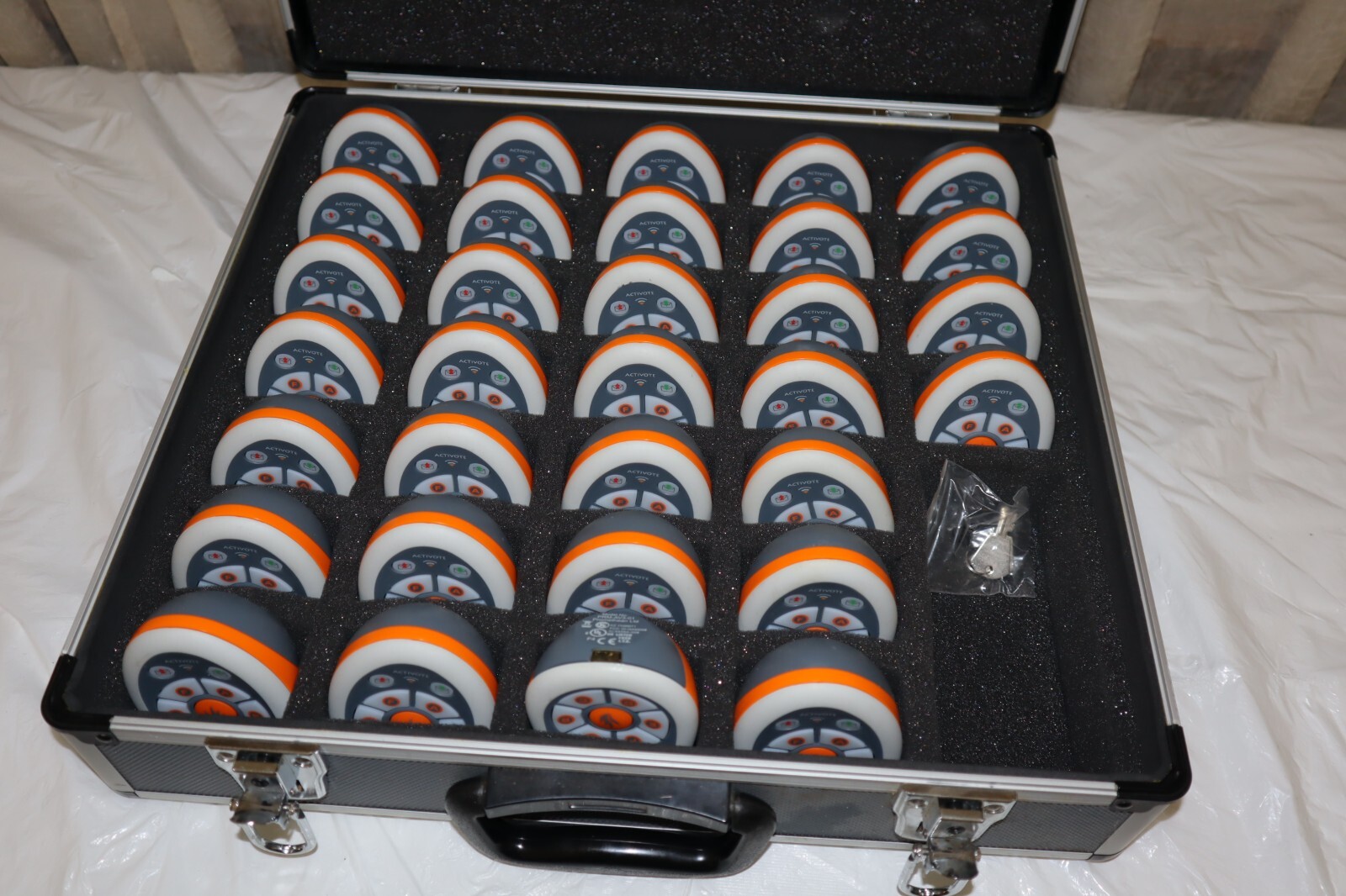 LOT OF 32 Promethean PRM-AV3-01 Activote Single Voting Pod w/ Case | eBay