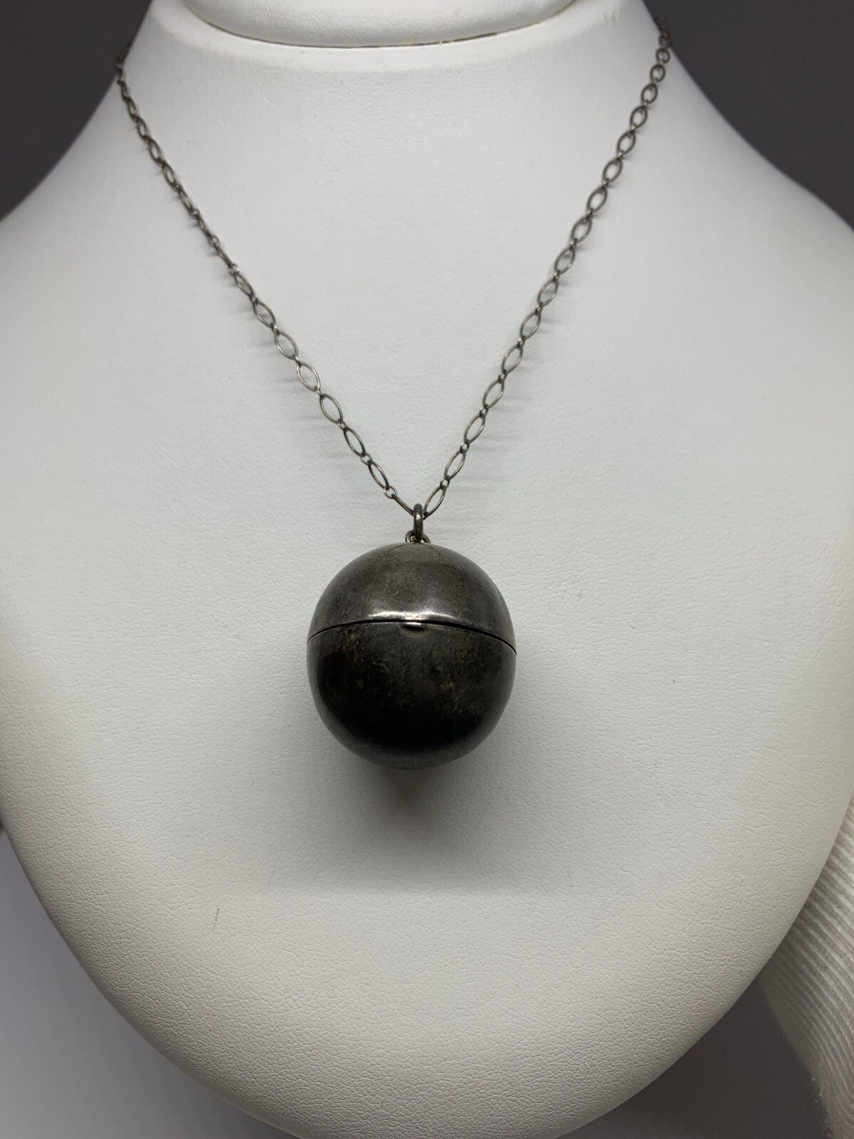 Antique Sterling 925 SOVEREIGN COIN LOCKET or PENDAN… - Gem