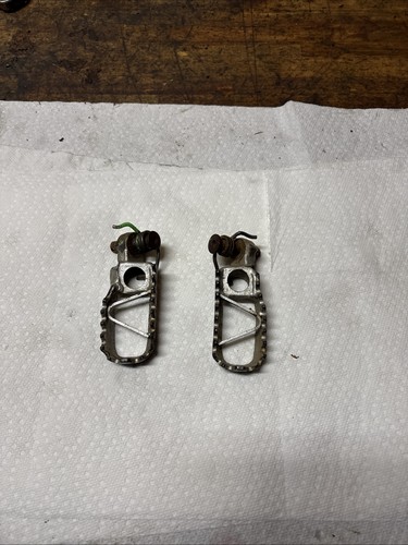 1990 1991 Kawasaki Kx250 KX 250 KX 125 OEM Foot pegs Springs Pin | eBay