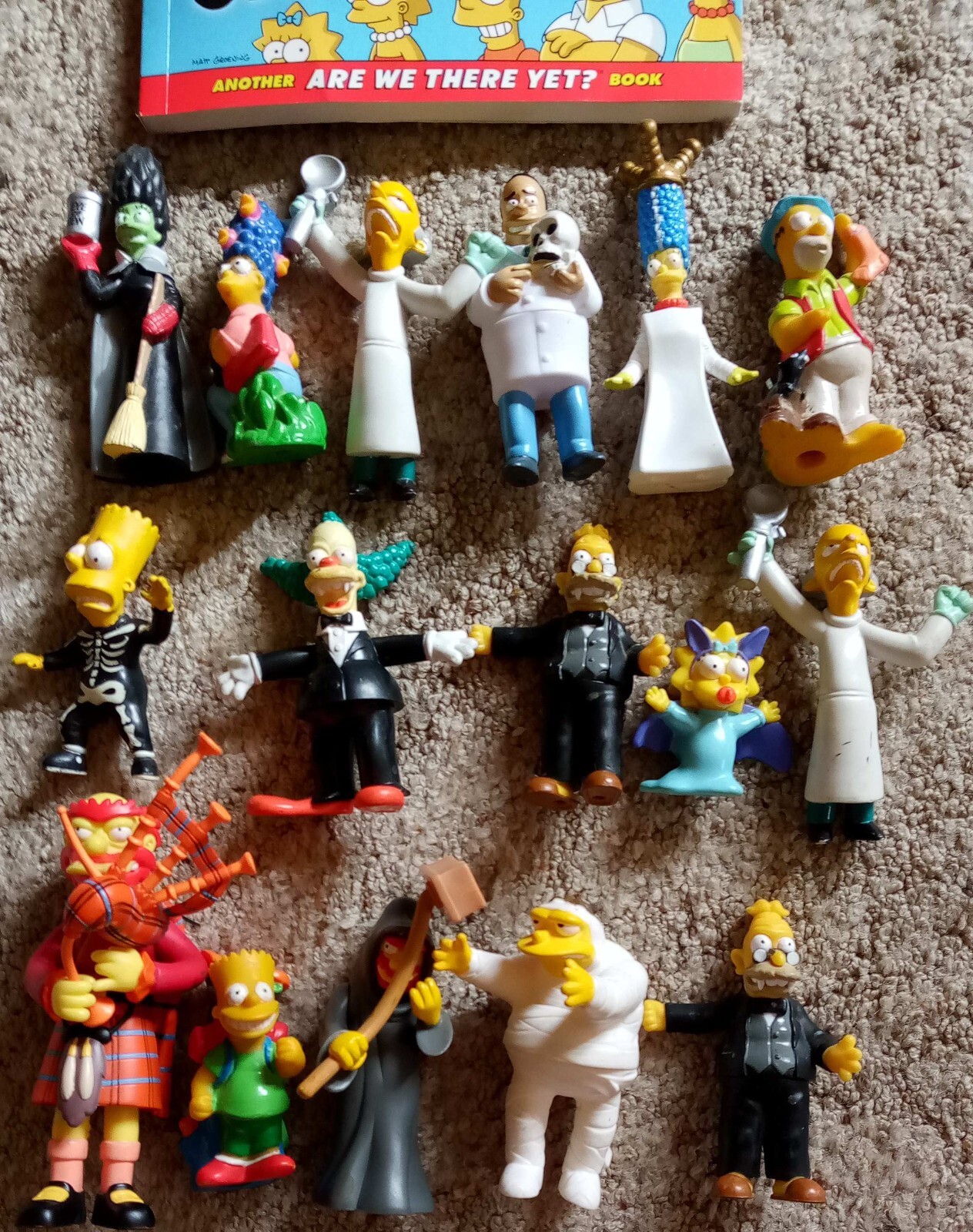 16 lot Homer Simpson Toy figures. Bendable action figures. Some are ...