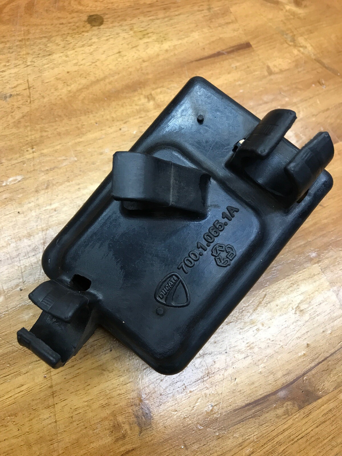 Ducati 2012 Multistrada 1200S Öhlins ECU Module Rubber Mount Case ...