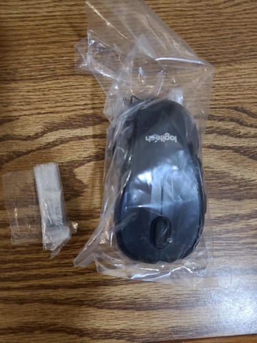 Logitech M510 Wireless Laser Mouse for PC/MAC - Black - W/ Receiver ...