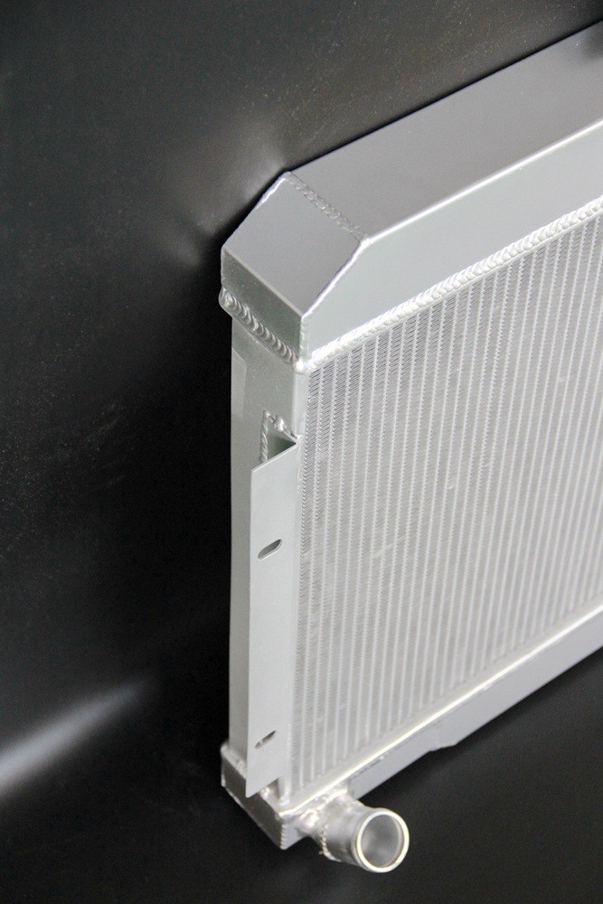 3 Row Aluminum Radiator For 72-86 76 77 79 85 Jeep CJ5 CJ6 CJ7 ...