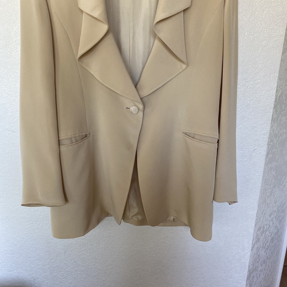 ESCADA COUTURE Vintage 100% Silk Cream 1 Button Ruffle Collar Jacket ...