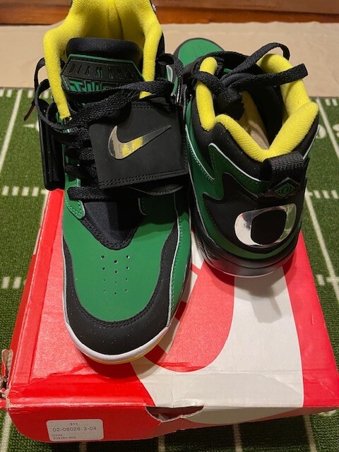 Size 9.5 - Nike Air Diamond Turf Oregon Ducks for sale online | eBay