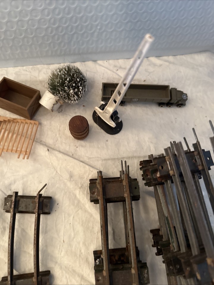 Lot of 22 Two Rail "O"Gauge Toy Train Track-- Curves&striaght & 4 ...