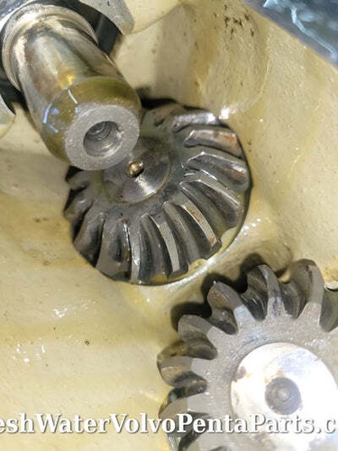 Volvo Penta Speedmaster 270E 280E 1.18 gear Ratio Donzi Lower Gear unit ...