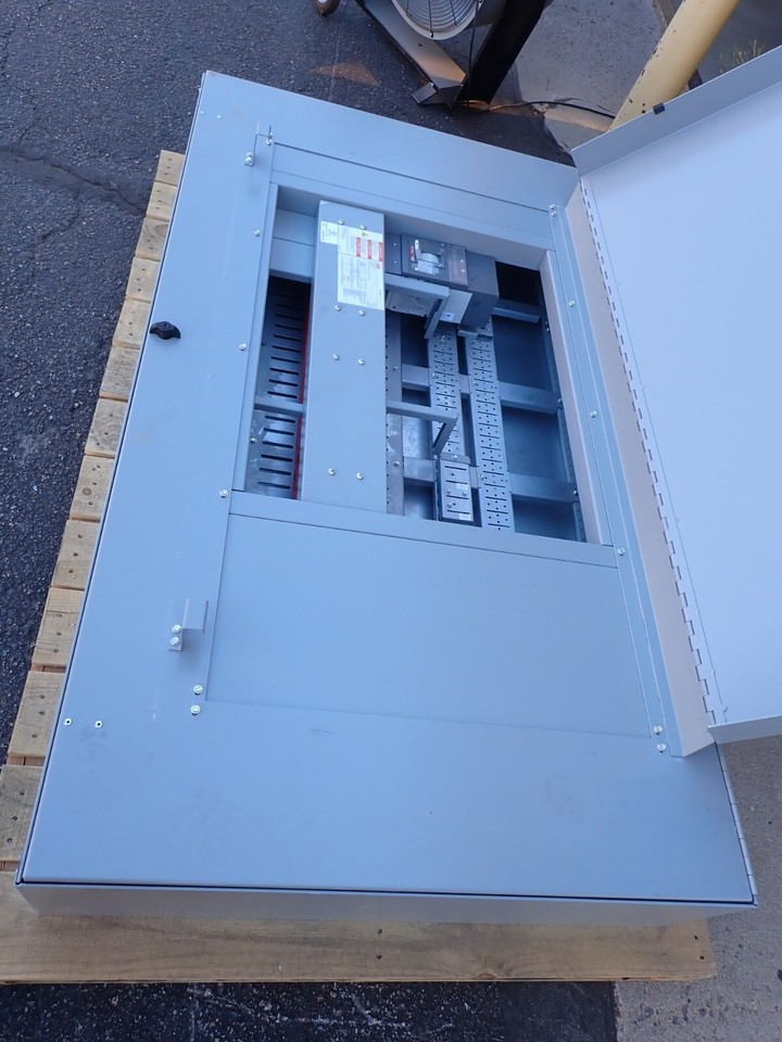 ABB ReliaGear Next 600 amp Main Breaker Panel IN2406NN3H2 480V 3 Phase ...