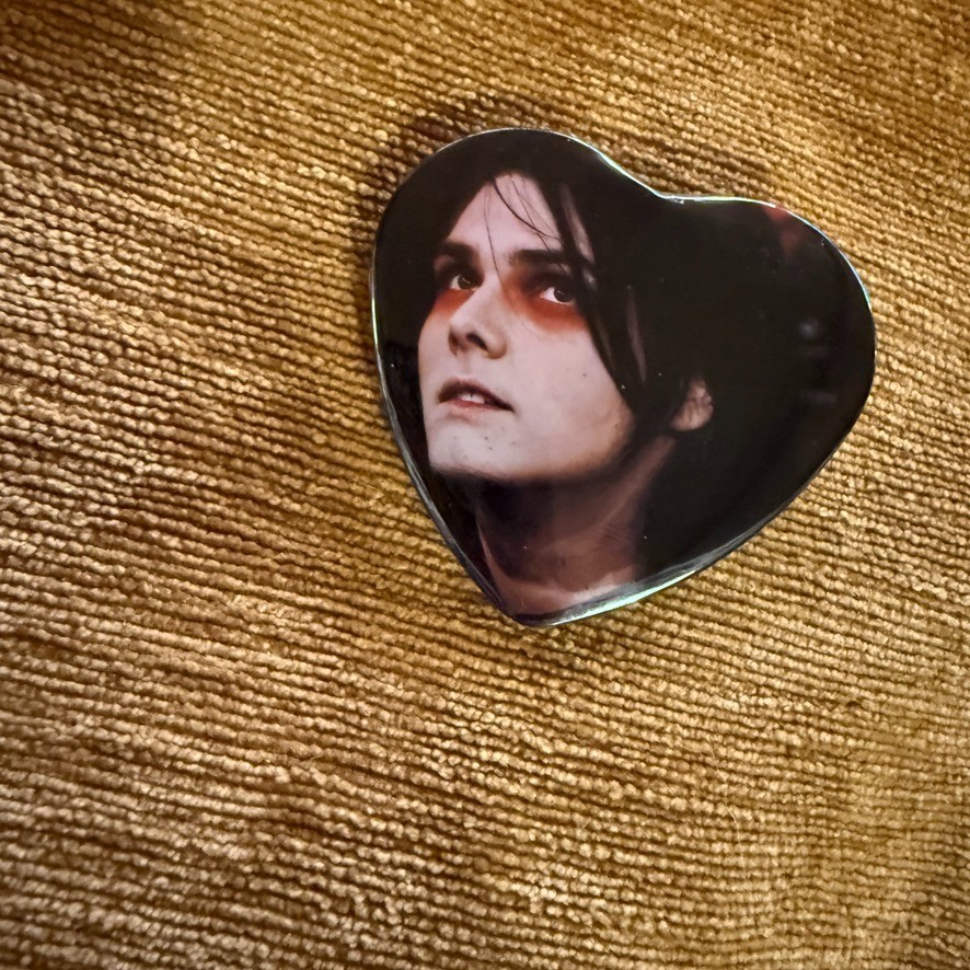 Gerard Way Heart Magnet: My Chemical Romance Emo Fan Collectible | eBay