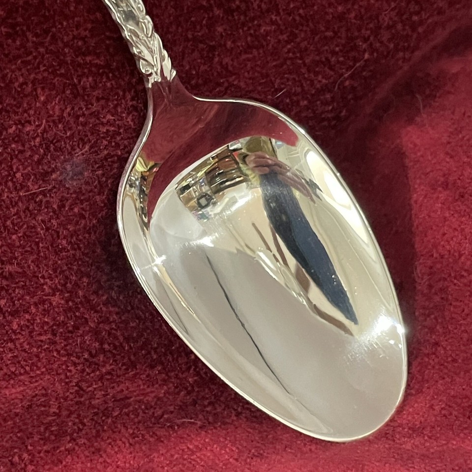 ONEIDA HEIRLOOM Damask Rose Sterling Silver 7" Dessert Oval Soup Spoon ...