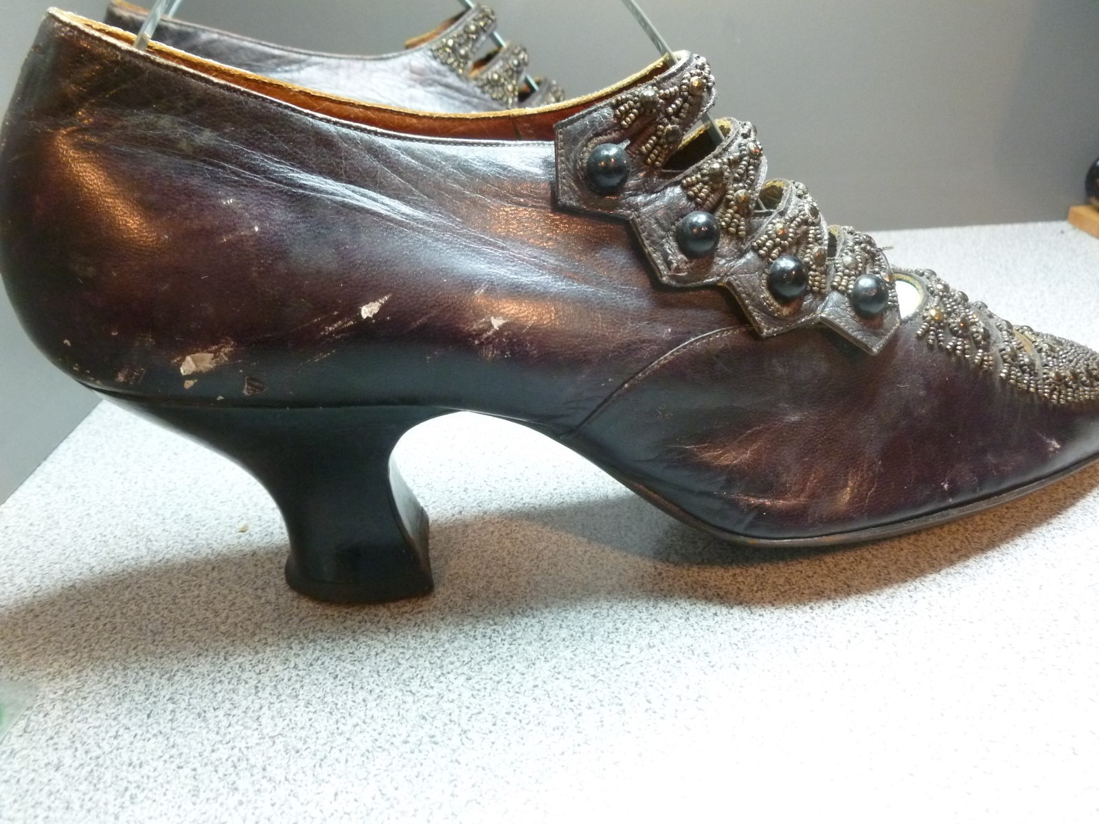 Sorosis Women's Antique Leather Metal Beaded Button Shoes Reg US Pat | eBay