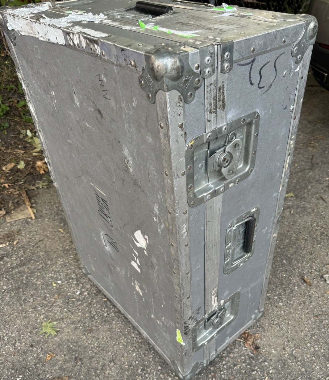 Anvil ATA Flight Road Case 33" x 23" x 13" Wheels Pull Handle Foam | eBay