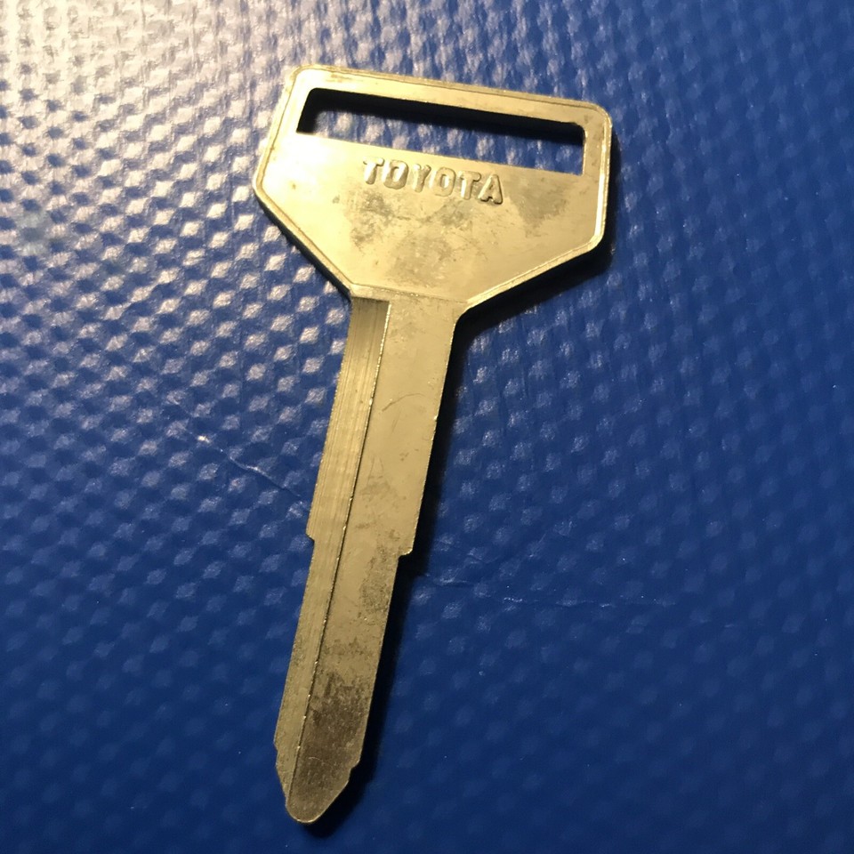 ilco key blank x137 TR33 [L] | eBay